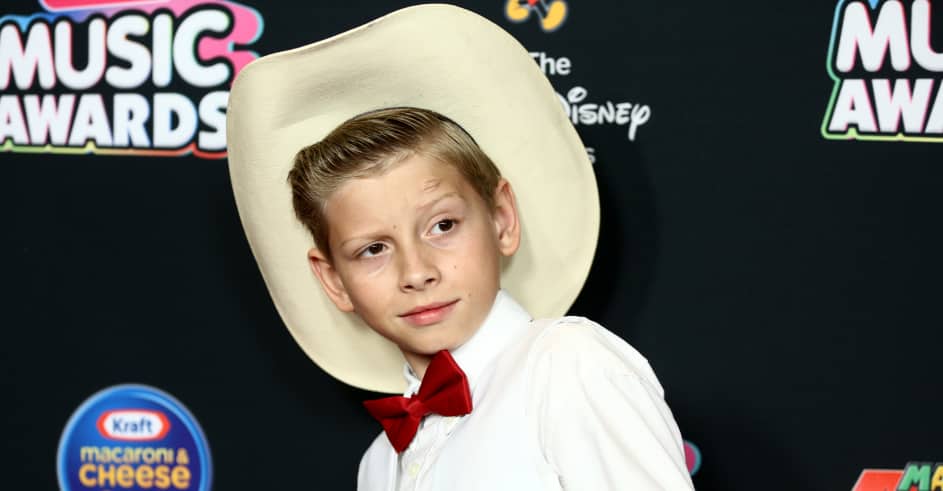 Mason Ramsey releases his debut EP Famous | The FADER