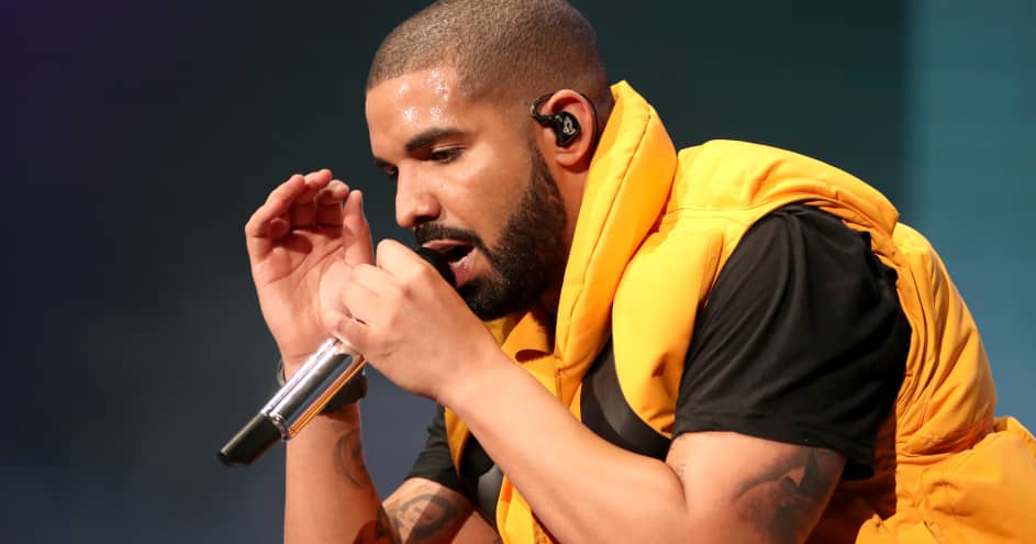 Drake drops Fire In The Booth freestyle | The FADER