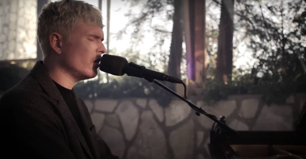 Watch James Blake perform Frank Ocean’s “Godspeed” on Jimmy Fallon ...