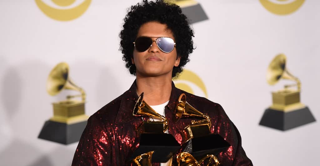 Recording Academy invites 900 new members in bid to increase diversity ...