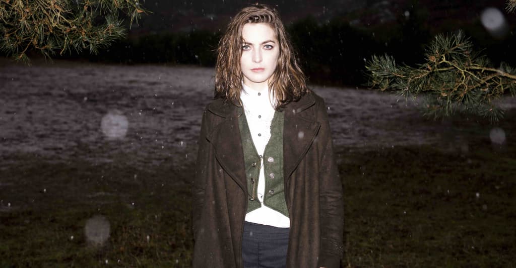 Fishbach’s “Invisible Désintegration De L’Univers” Is A Retro Synth ...