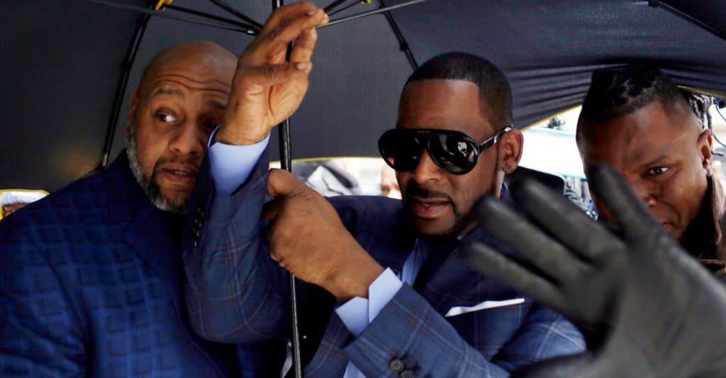 R. Kelly is back in police custody over unpaid child support payments ...