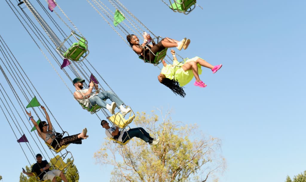 Revolve Festival likened to “Fyre Fest 2.0” by influencers “stranded ...