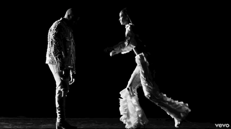 Kanye West Wolves KANYE WEST (XL) SAINT PABLO TOUR WOLVES – Breaking